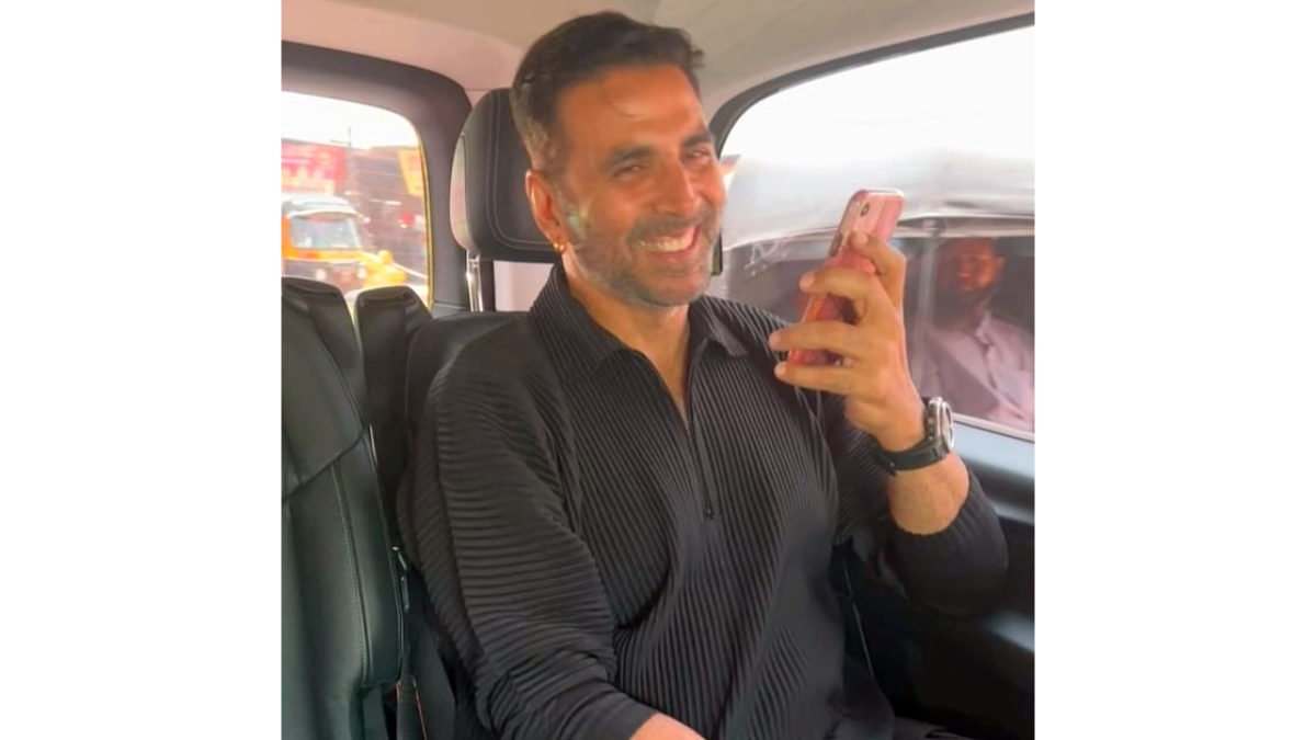 Akshay Kumar Completes 30 Years In Cinema, YRF Celebrates Through ...