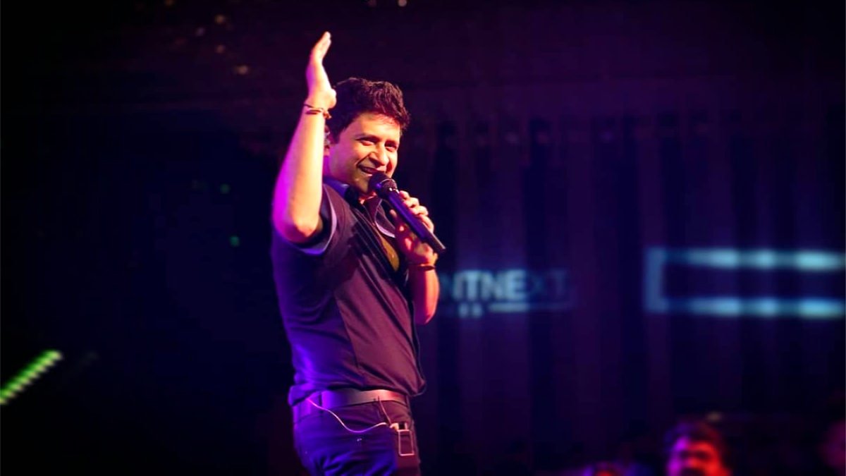 Popular Singer KK (Krishnakumar Kunnath) Dies In Kolkata At 53